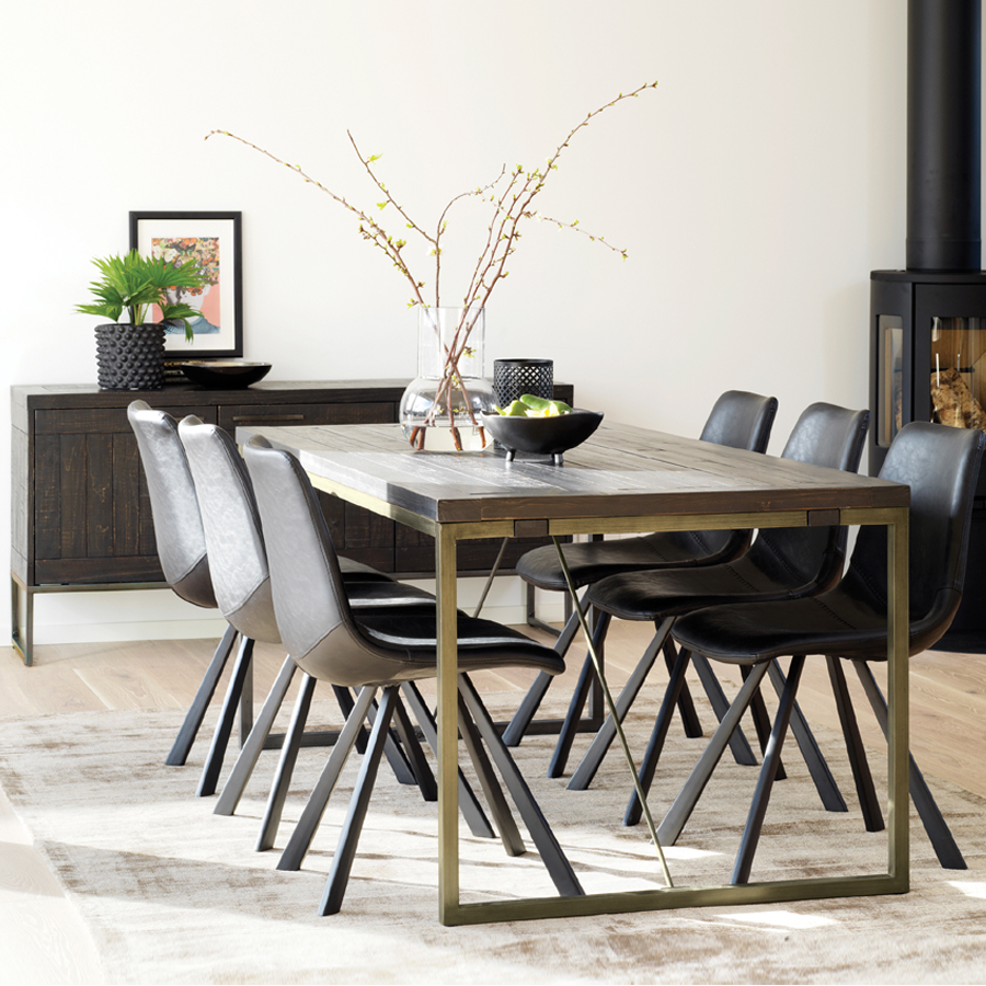 Oak Dining Tables | Free Delivery & Returns | Oak World