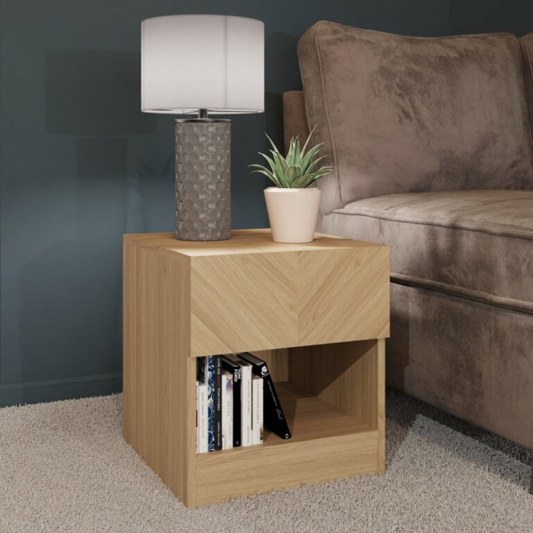 Oak Lamp Tables | Free Delivery & Returns | Oak World